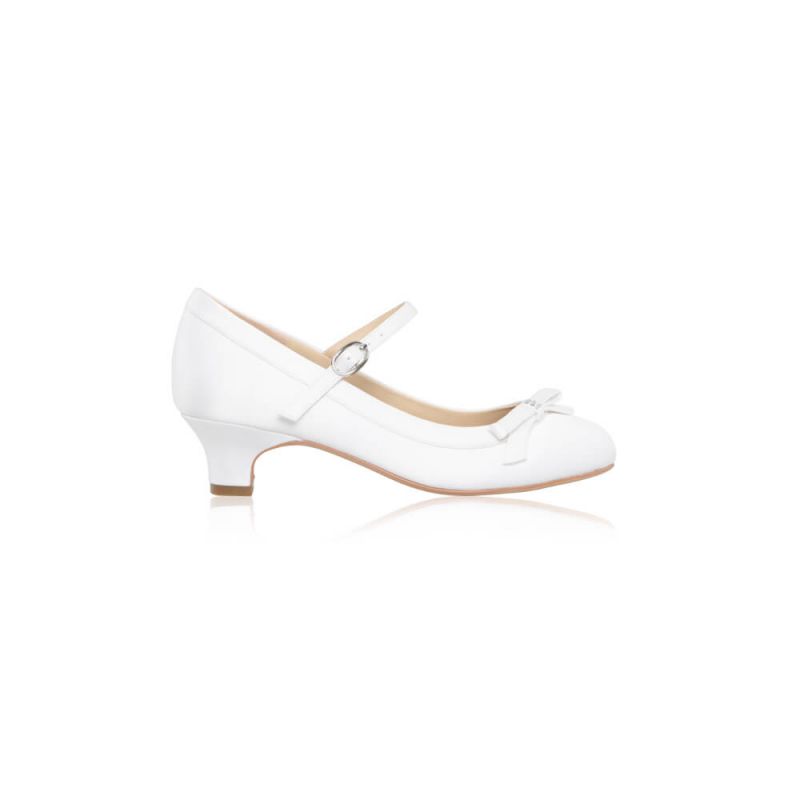 Girl's White Holy Communion Shoes with a small heel and bow