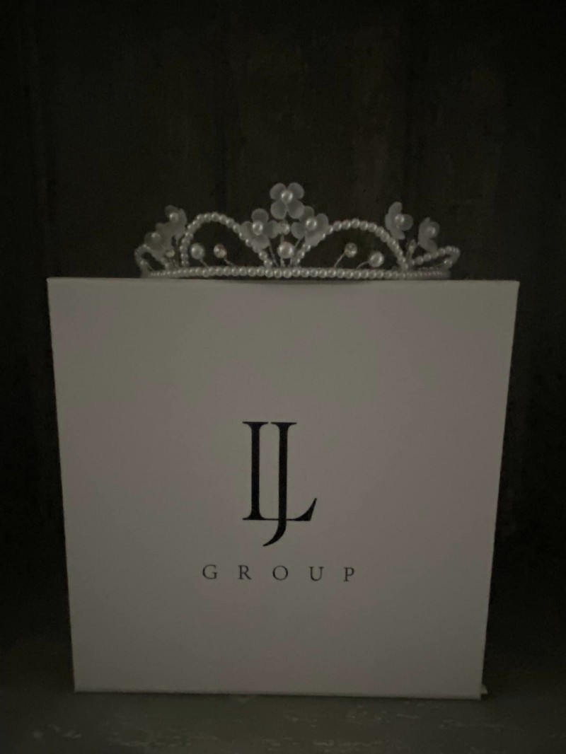 Linzi Jay Pearl Tiara with Frosted Flowers - Style LM267